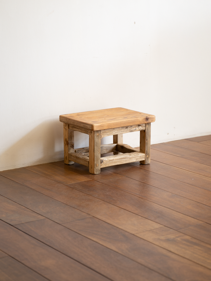 Mini Stool – RECTOHALL