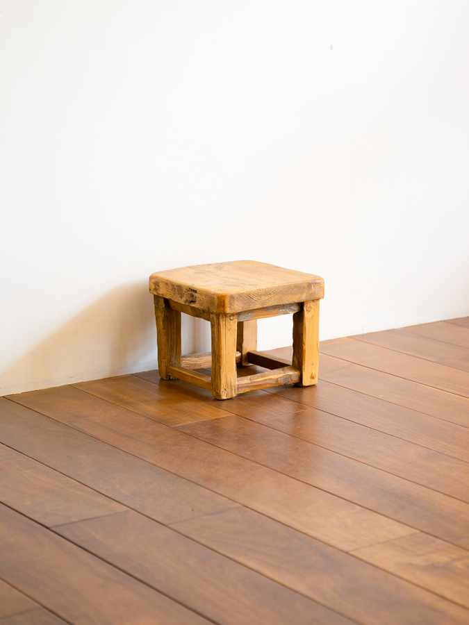 Mini Stool – RECTOHALL