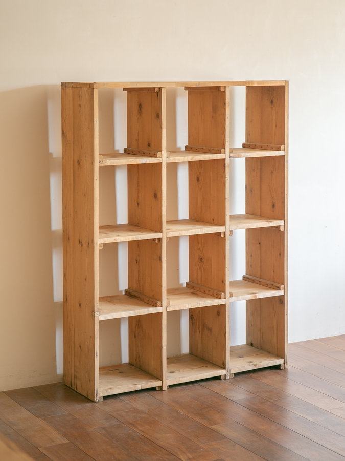 Pine shelf / パインシェルフ – RECTOHALL
