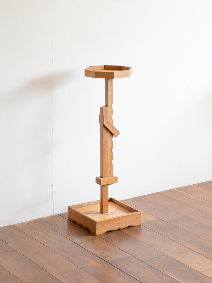 Expansible display stand / 飾り台 – RECTOHALL