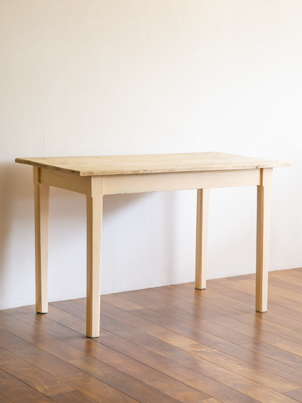 Table / テーブル – RECTOHALL